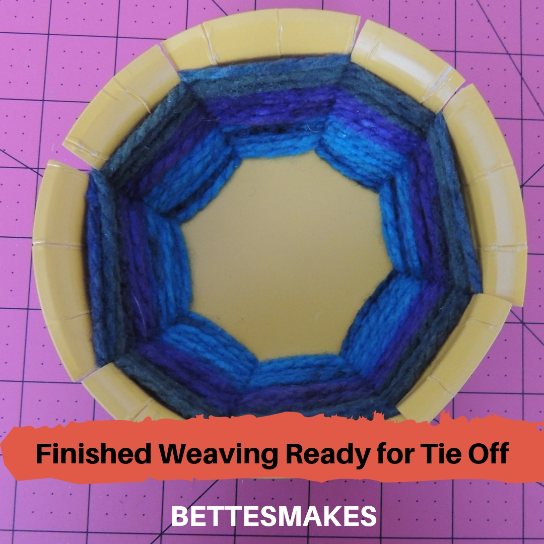 Paper Plate Weaving - Bettes Makes